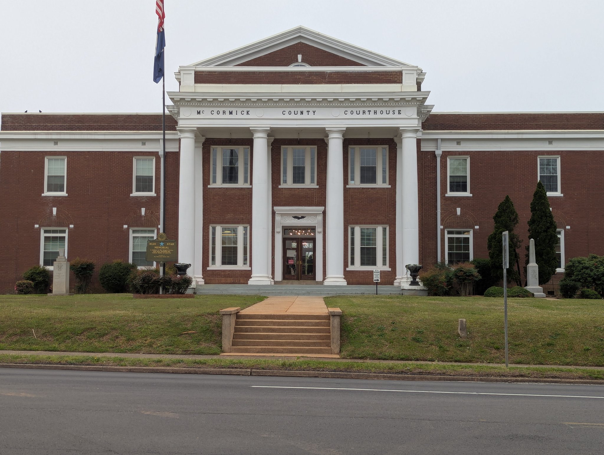 McCormick County Courthouse | Top Guns Realty