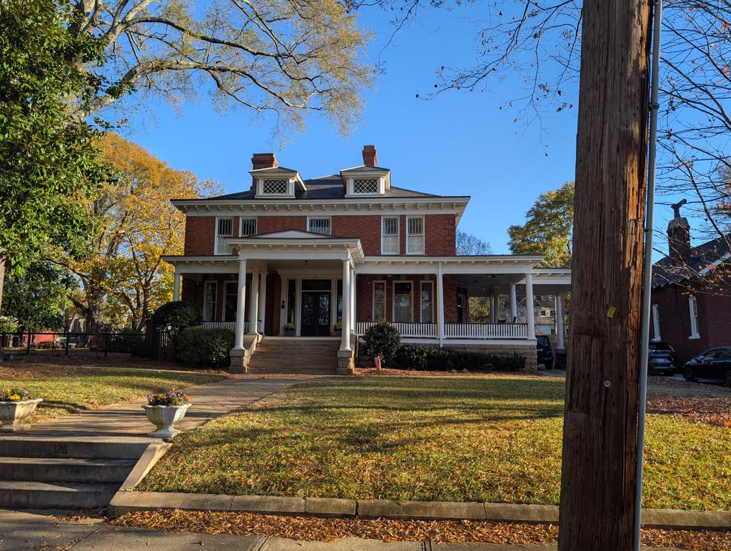 Briggs House | Top Guns Realty